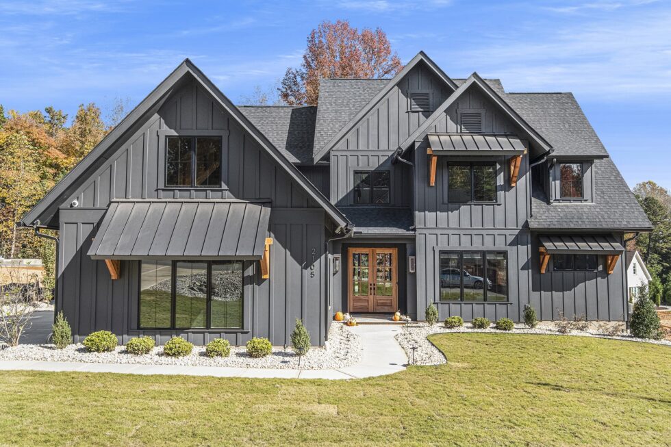 8 Powerful Reasons to Choose Board and Batten Siding for Your Amazing ...